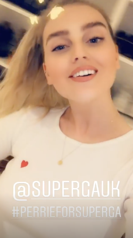 Actu : Perrie Edwards envoûte les fans de Little Mix alors qu'elle ...